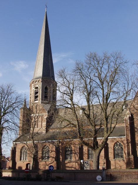 Kerk van Onze-Lieve-Vrouw Geboorte te Gierle (Lille) - Ontdek deze open ...